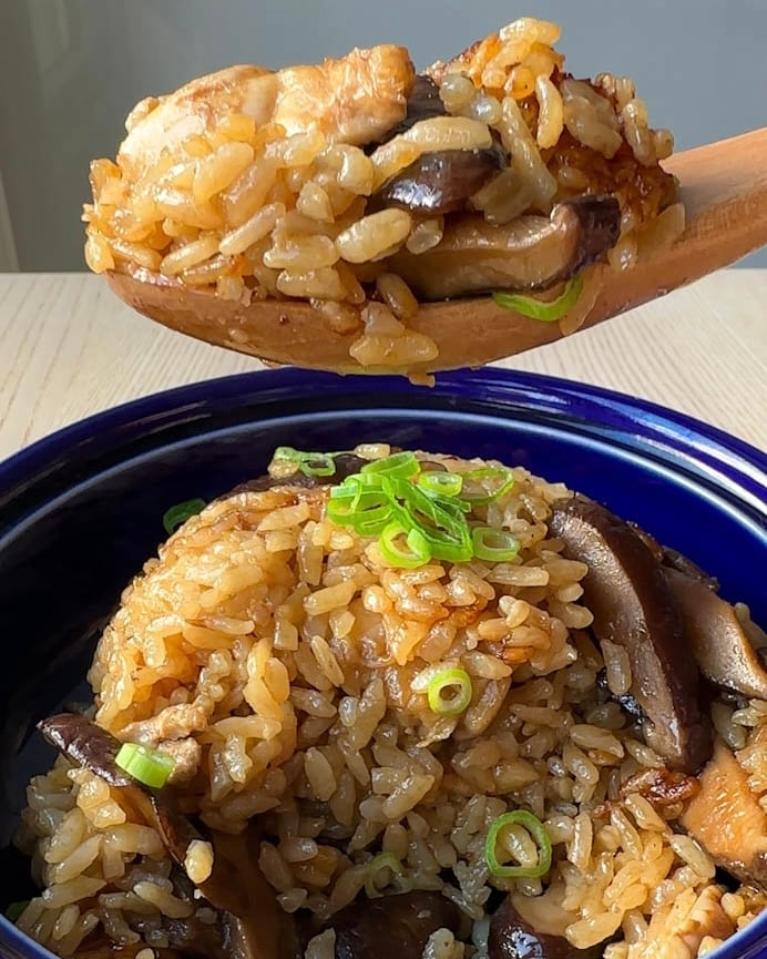 Taiwanese Sesame Oil Chicken and Mushroom Rice - daigasikfaan